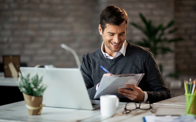 Conheça as vantagens do Holerite Online